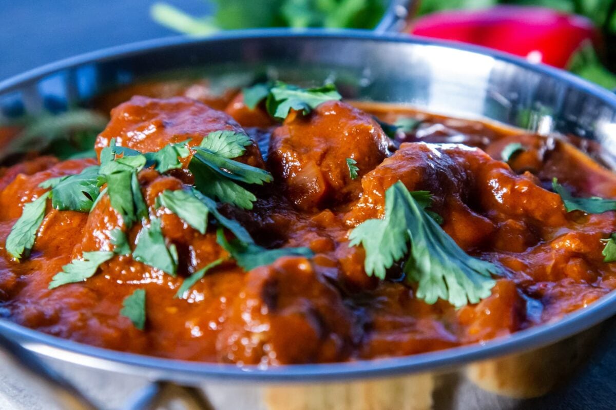 Slow Cooker Lamb Rogan Josh - Slow Cooker Club