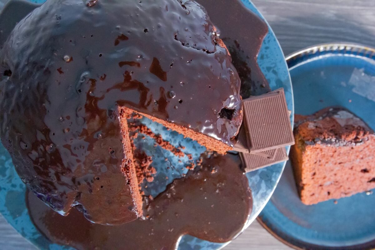 Slow Cooker Chocolate Cake - Slow Cooker Club